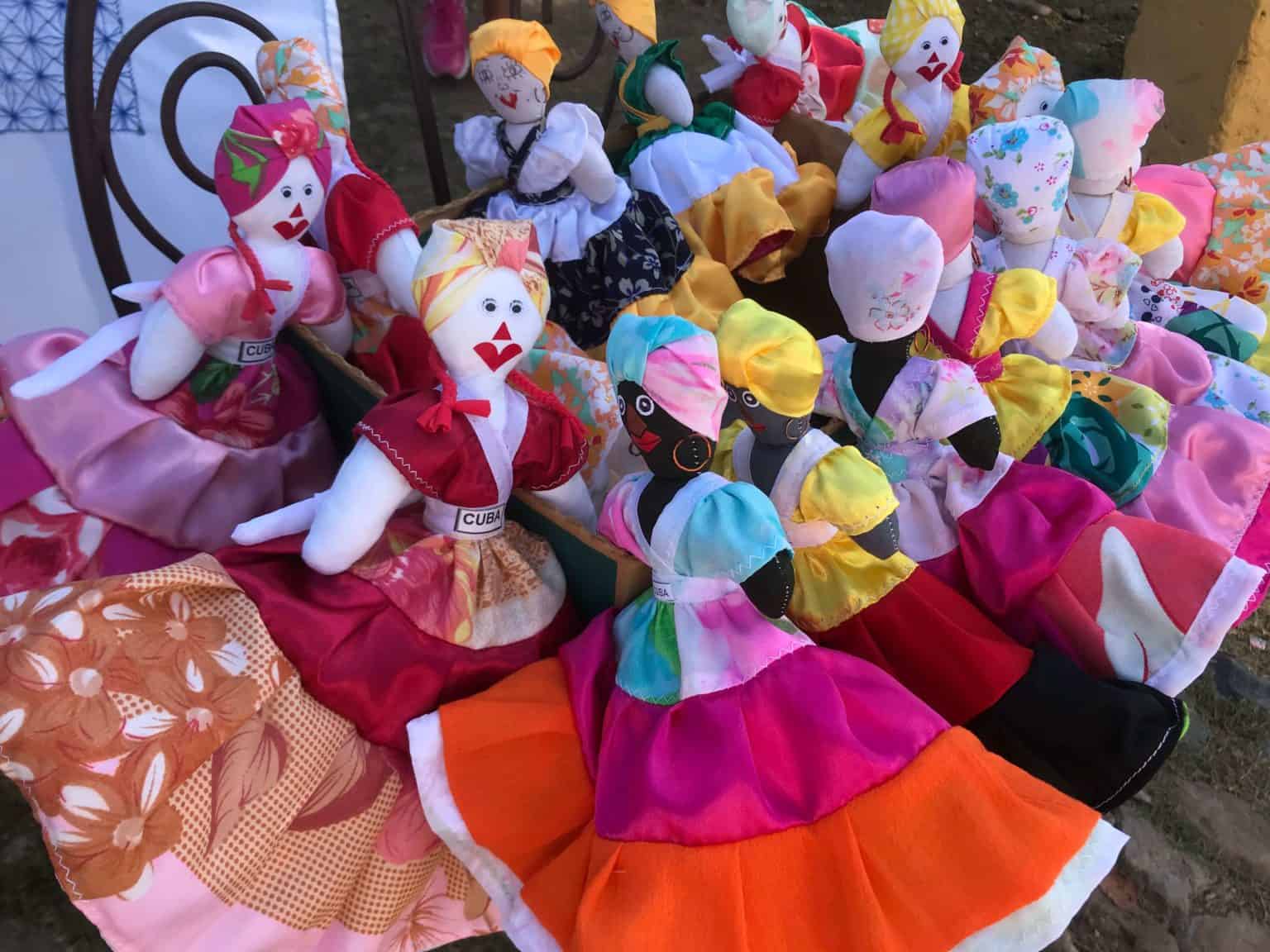 5 Best Cuban Souvenirs: What to Buy in Cuba