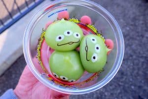 The Ultimate Guide to Must-Try Snacks and Food at Tokyo Disney ...